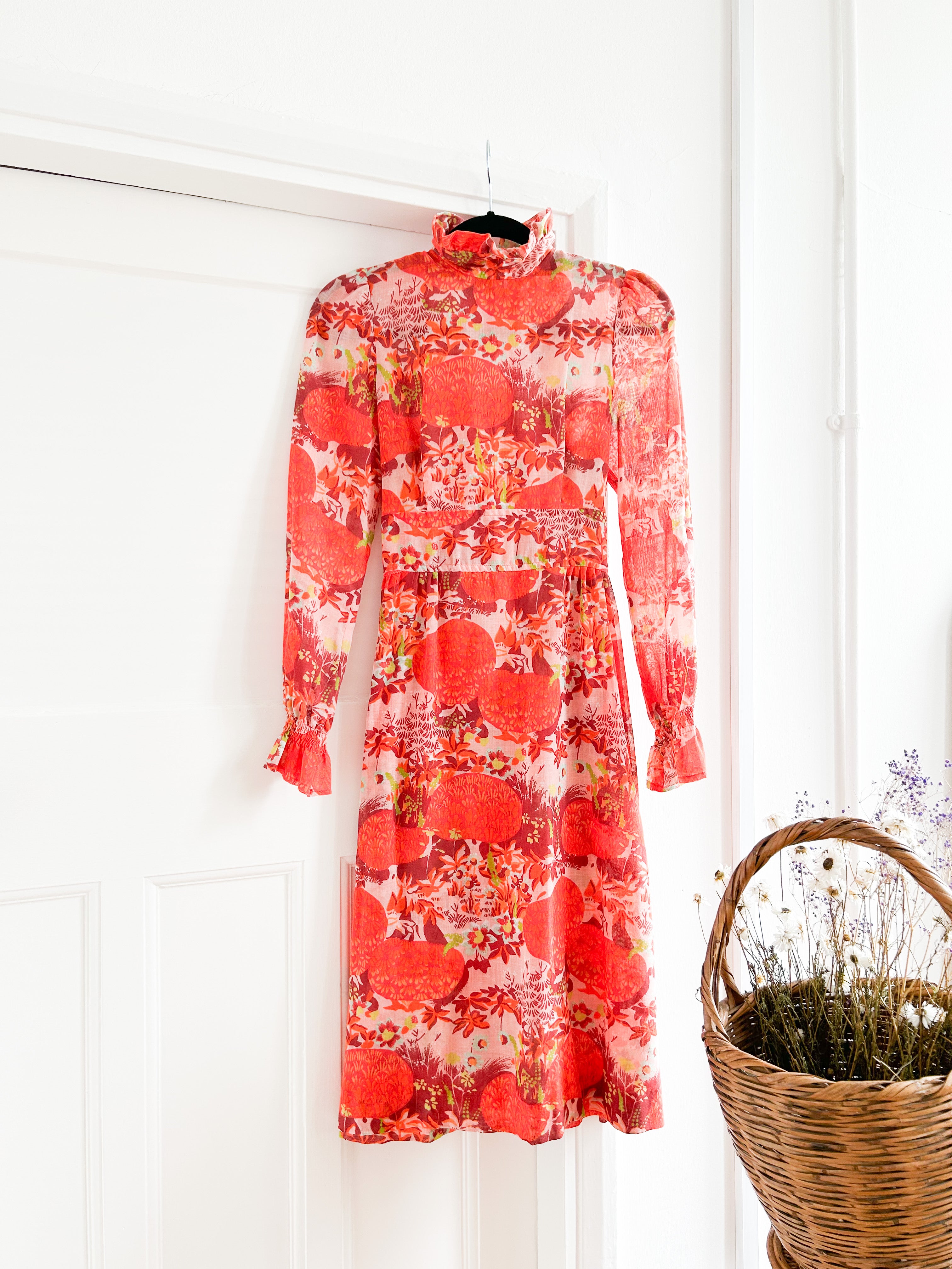 RARE COTTON PETER ROBINSON DRESS – The Pansy Garden