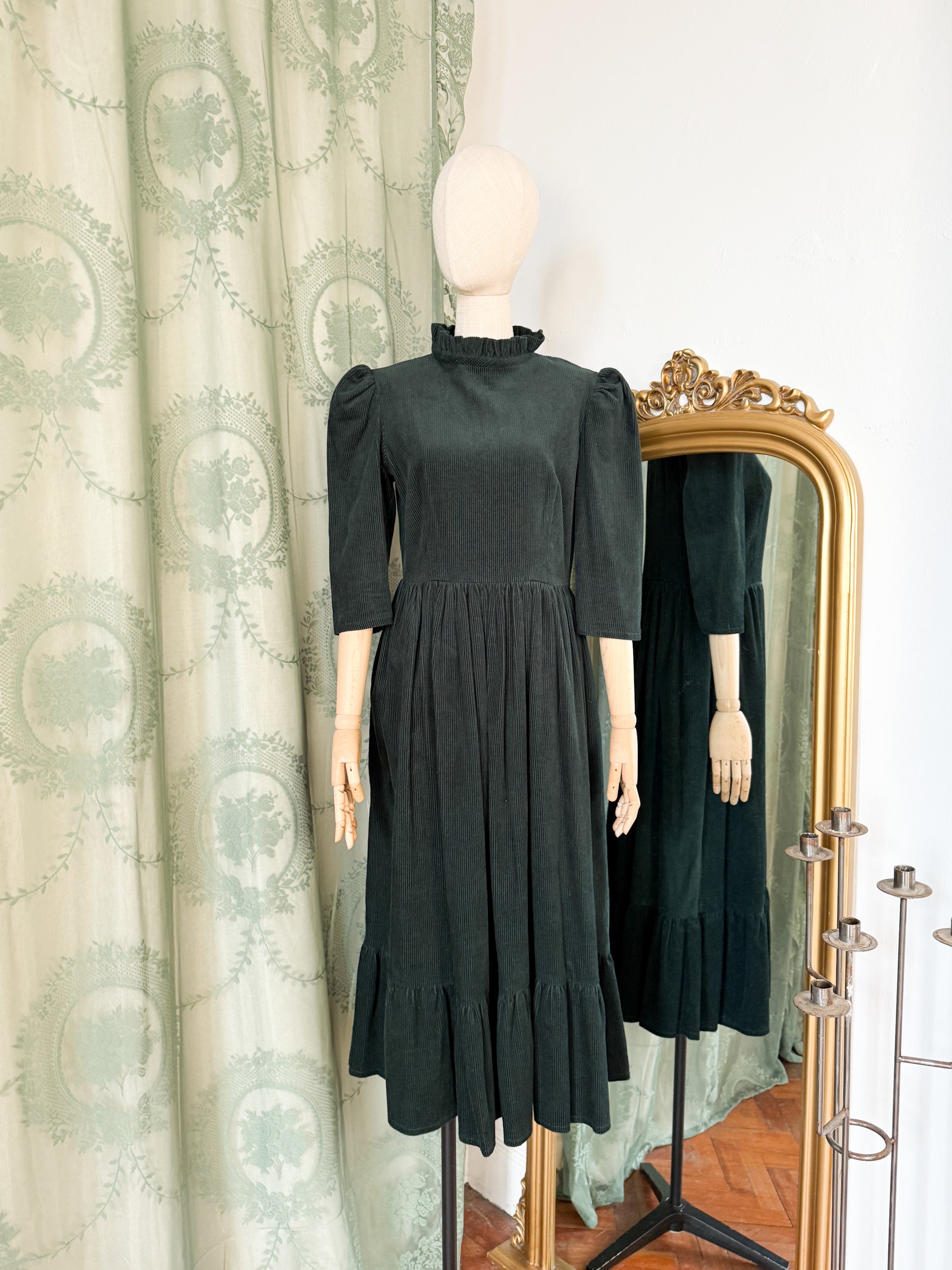 MORRIGAN ~ BEAUTIFUL 1970S COTTON CORDUROY BOTTLE GREEN MIDAXI DRESS ...
