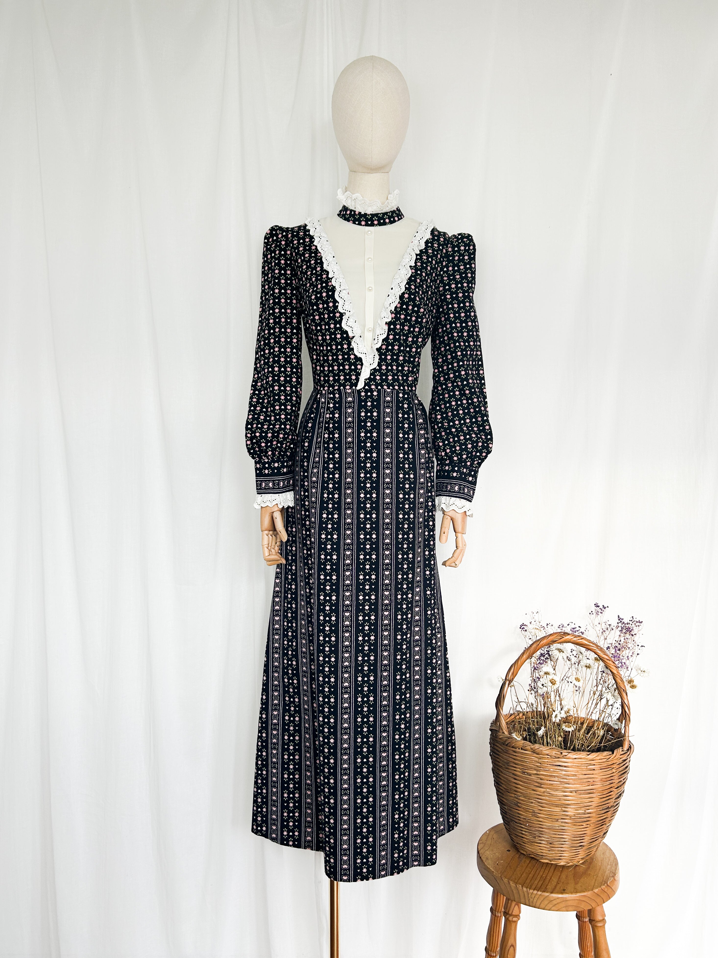 SUPER CUTE 70S PEGGY PAGE PRAIRIE DRESS – The Pansy Garden