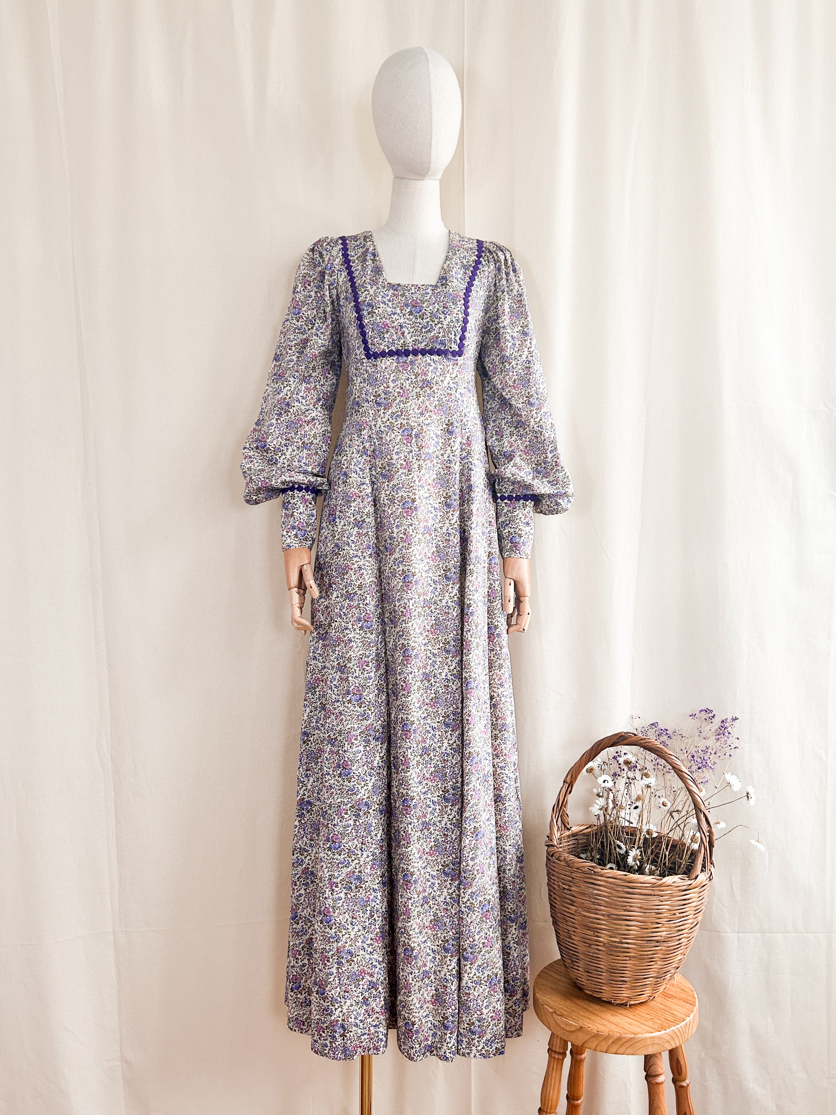 Iris ~ Beautiful handmade floral cotton prairie dream dress – The Pansy ...