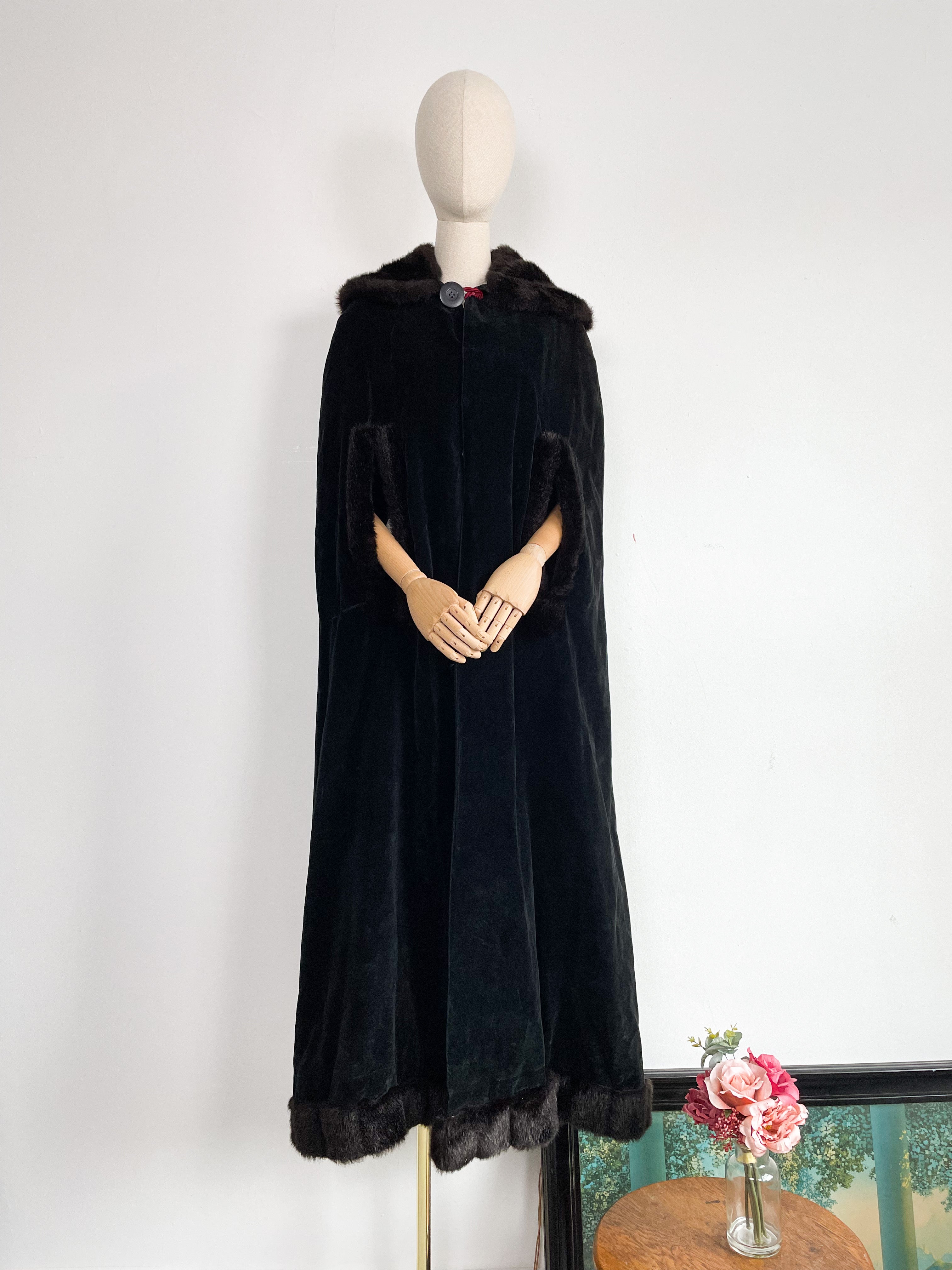 The Ethel 1970s Victoriana Maxi Cloak – The Pansy Garden